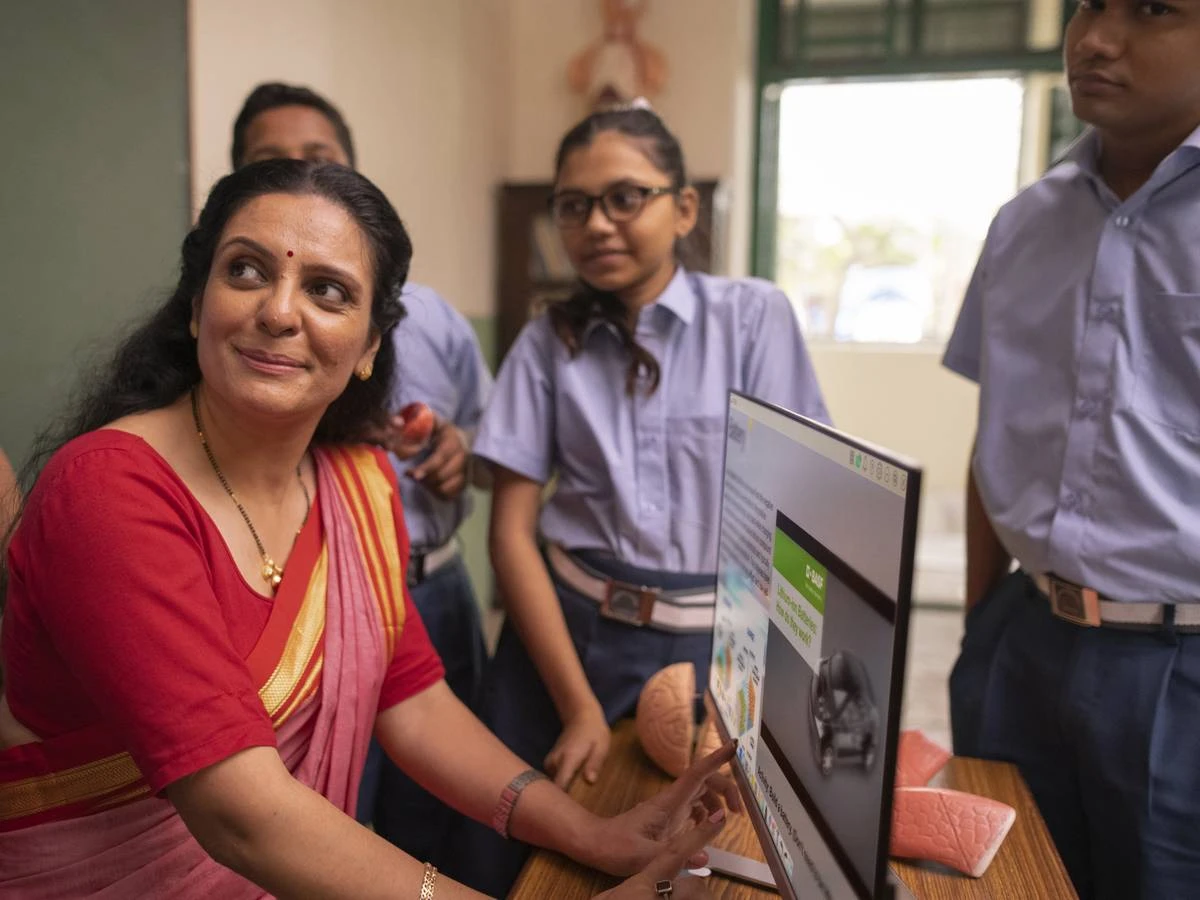 ViewSonic Education Solutions – Growing Together